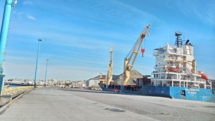 Amarró en el puerto de Comodoro el buque BBC Europe