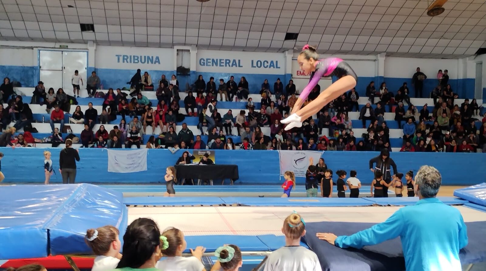 El Primer Provincial de Acrobática, se disputó en Trelew