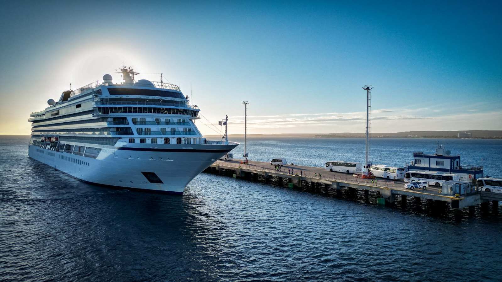 El Viking Jupiter recaló en Puerto Madryn